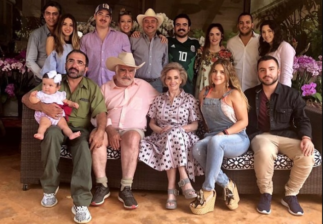 Vicente Fernandez Sisters: How’s Her Relationship With Them?