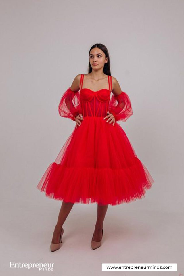 35 Luxury Red Dresses For Date Night